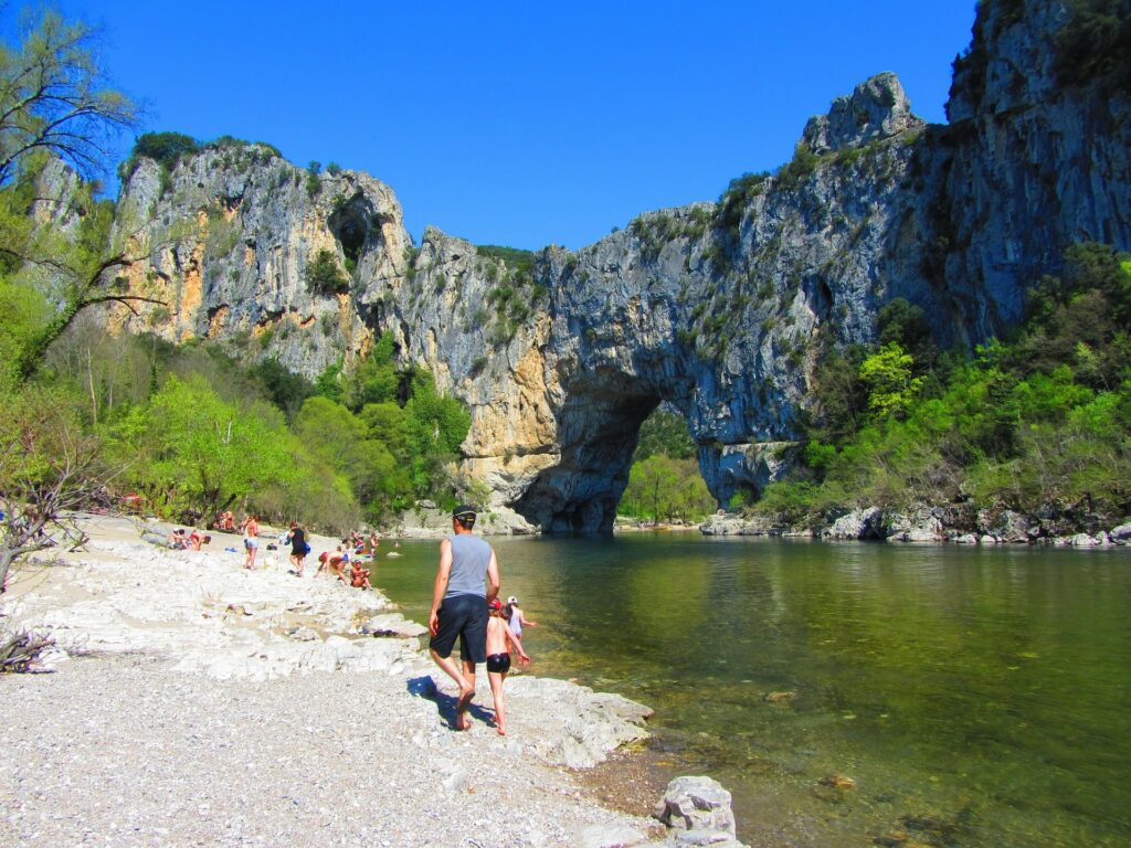 Camping Ardèche 3 étoiles à Sampzon | Sun camping